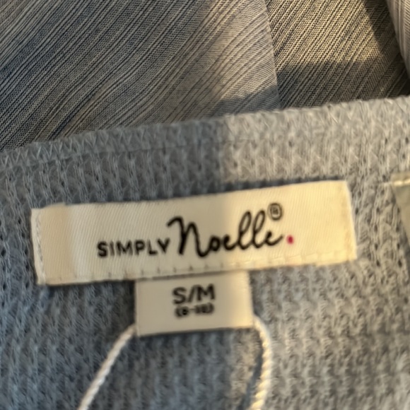 Simply Nicole | Tops | V Neck Light Blue 34 Sleeve Sm Buttons On Bottom ...